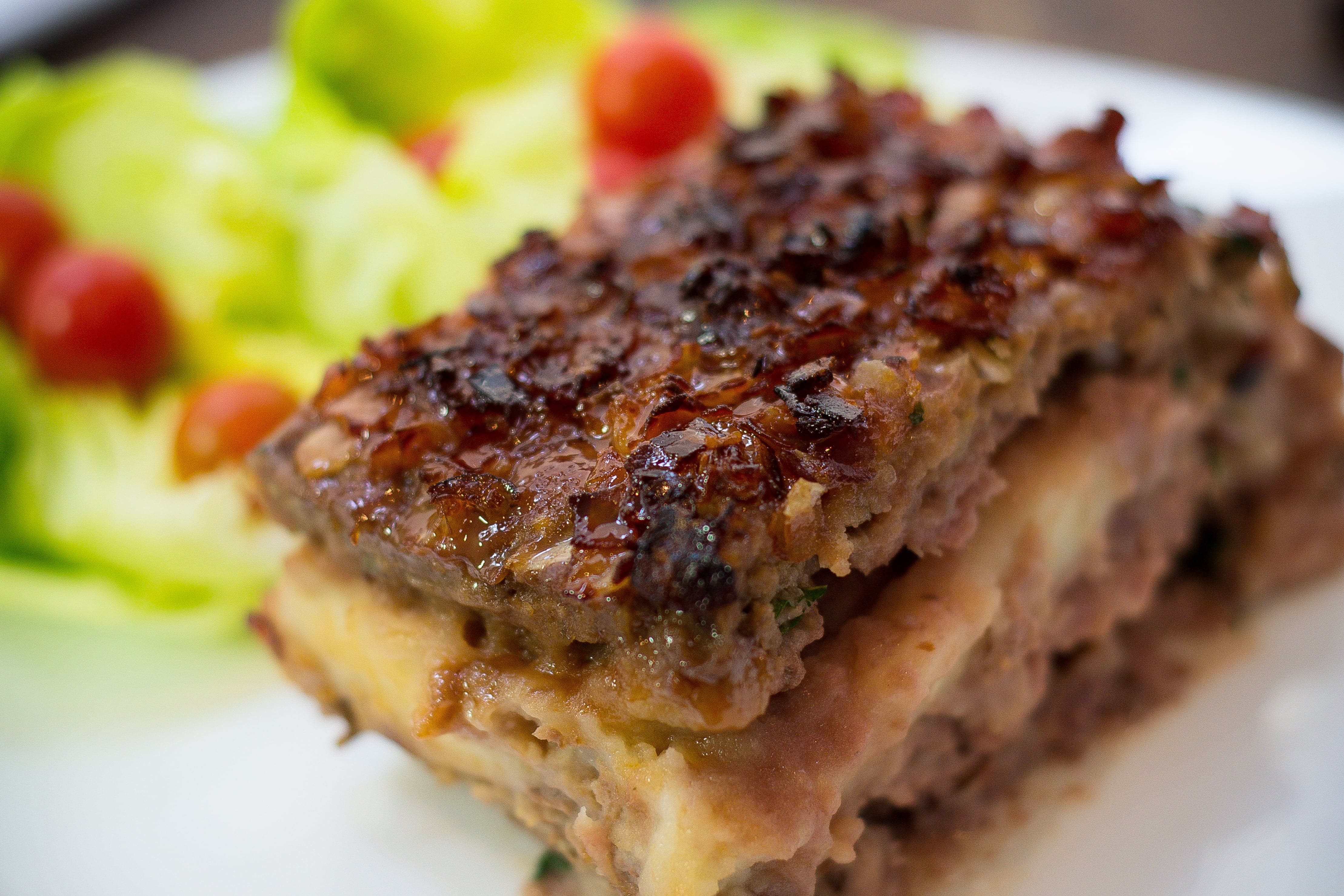 Pastel De Carne Y Tocino