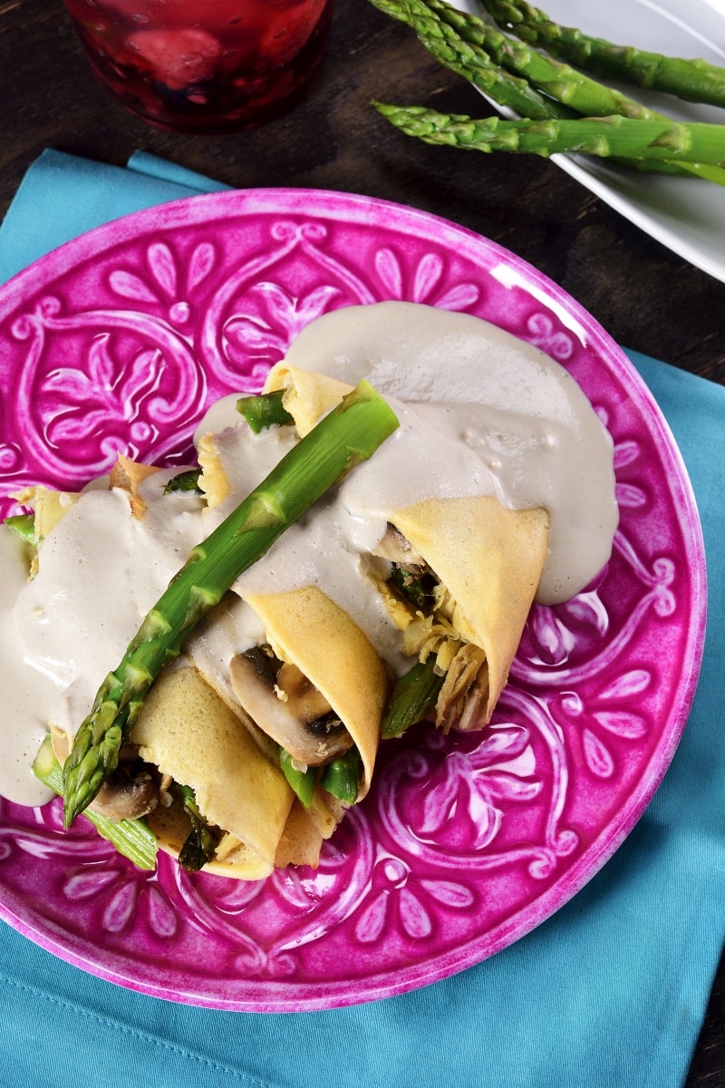 Crepas De Pollo Con Salsa De Champiñones